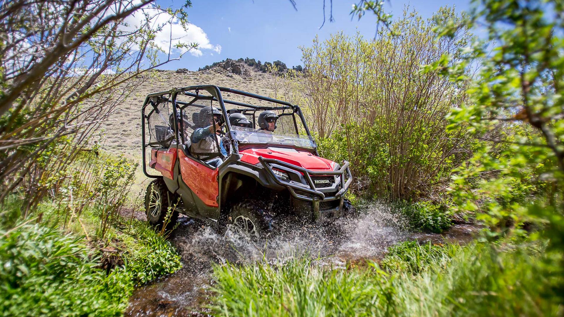 Pioneer 1000-5 EPS Outdoor Package > Honda ATV & Side-by-Side Canada