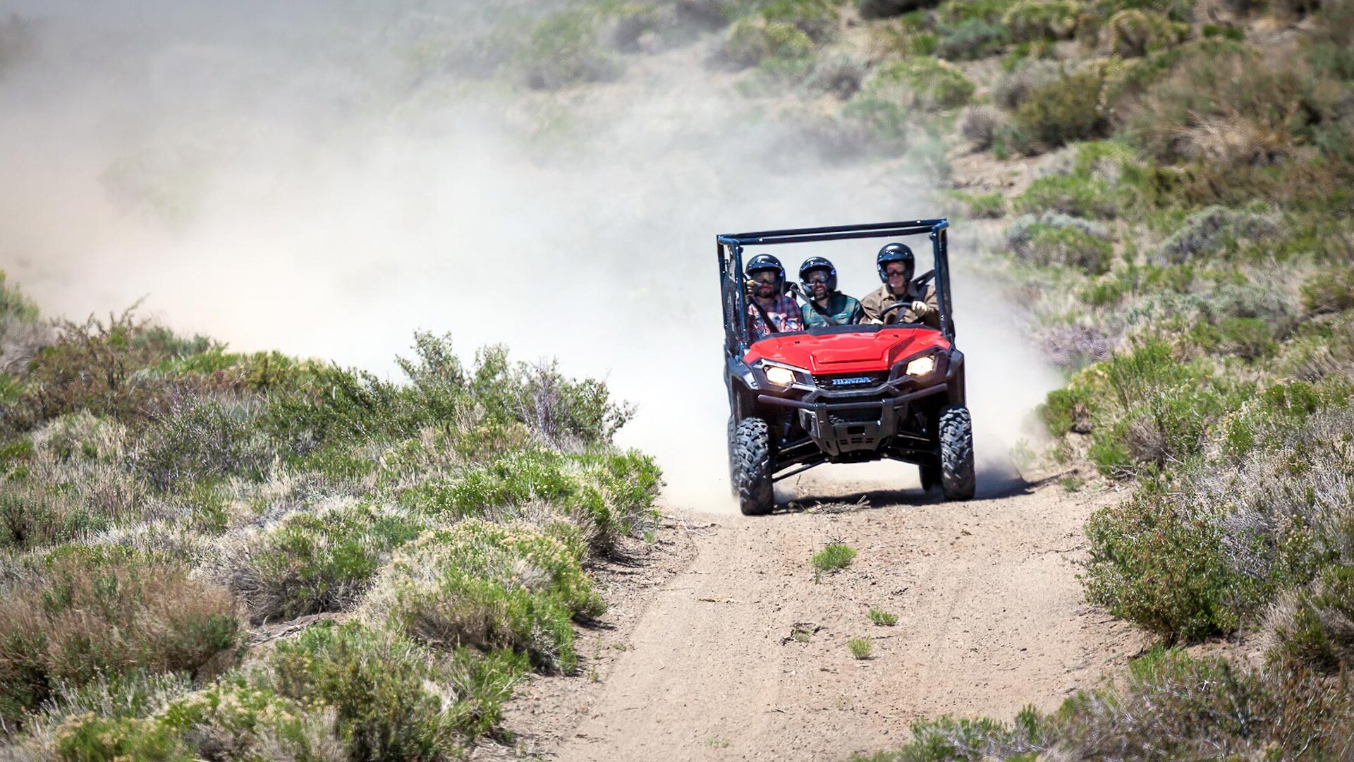 Pioneer 1000 EPS Outdoor Package > Honda ATV & Side-by-Side Canada